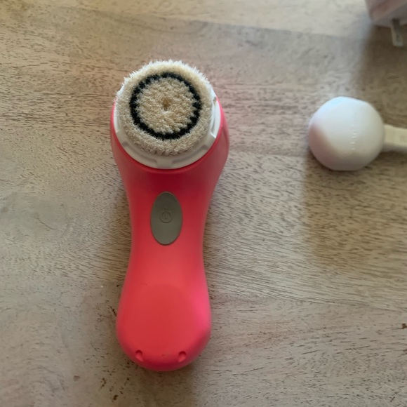 mia Clarisonic | Accessories | Mia Clarisonic | Poshmark